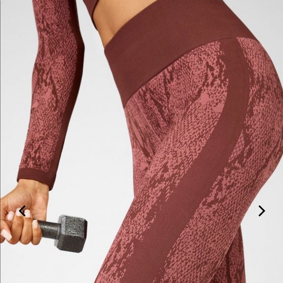 Fabletics | Pants & Jumpsuits | Seamless Leopard Print Workout Leggings ...